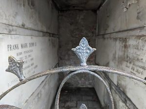 Inside a Mausoleum: Photos, FAQs, and More – US Urns Online